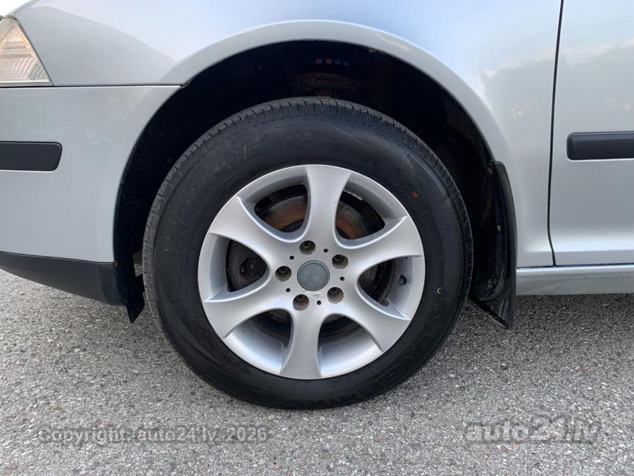 Pelēks Skoda Octavia 2009 Tallina, ar dzinēja tilpumu 1.60 L un nobraukumu 231 tūkst. km par 1999 €, foto 21 vietnē AUTOMOTO.COM.LV