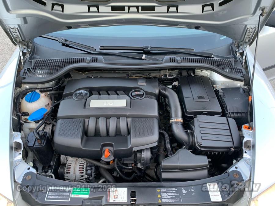 Pelēks Skoda Octavia 2009 Tallina, ar dzinēja tilpumu 1.60 L un nobraukumu 231 tūkst. km par 1999 €, foto 23 vietnē AUTOMOTO.COM.LV