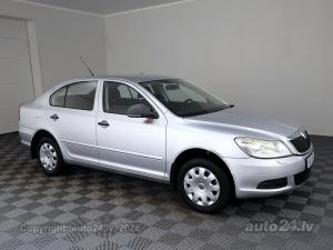 Grey Skoda Octavia 2009 in Tallinn, with an engine capacity of 1.60 L and mileage of 384 thousand km for 1199 €, photo  on AUTOMOTO.COM.LV