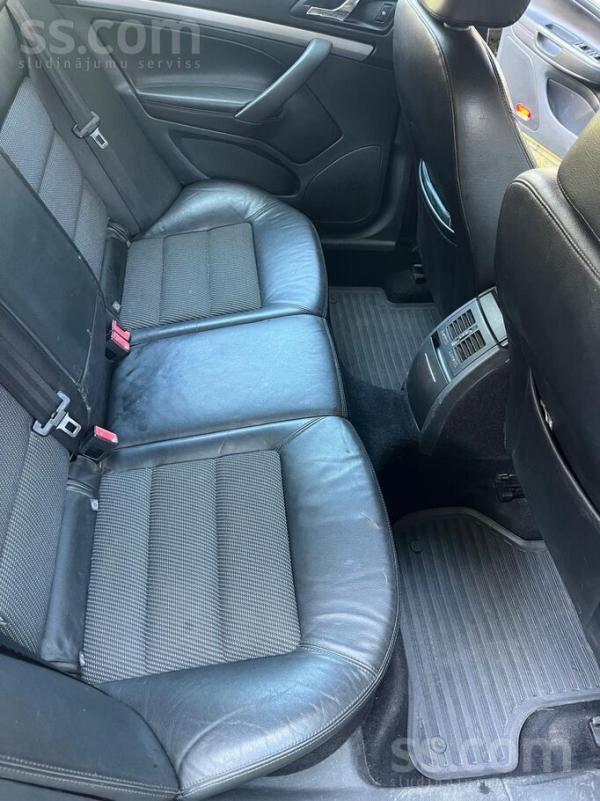 Pelēks Skoda Octavia 2009 Rīga, ar dzinēja tilpumu 2.00 L un nobraukumu 281 tūkst. km par 3400 €, foto 5 vietnē AUTOMOTO.COM.LV
