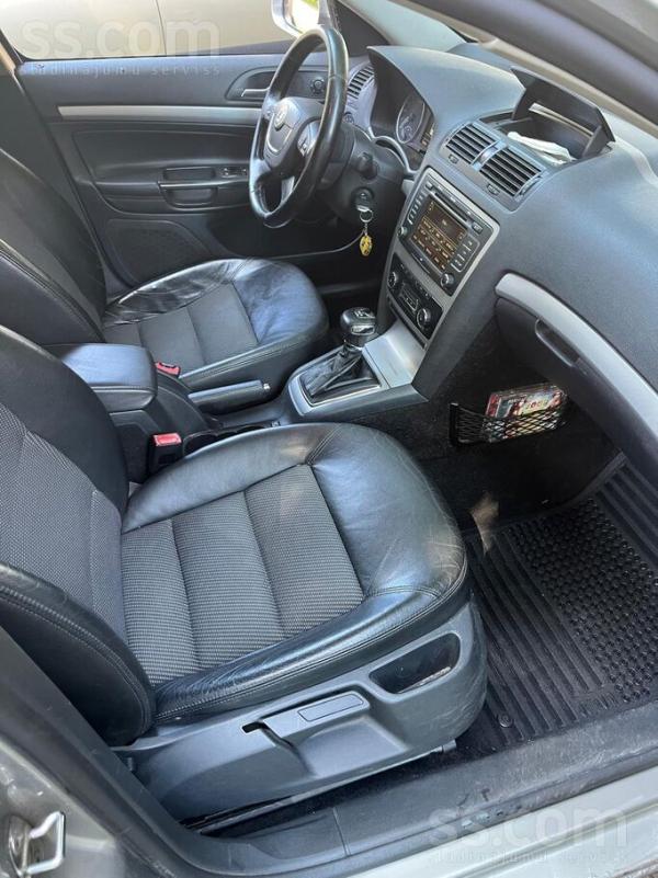 Pelēks Skoda Octavia 2009 Rīga, ar dzinēja tilpumu 2.00 L un nobraukumu 281 tūkst. km par 3400 €, foto 6 vietnē AUTOMOTO.COM.LV