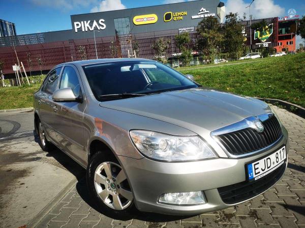 Pelēks Skoda Octavia 2009 Viļņa, ar dzinēja tilpumu 1.90 L un nobraukumu 332 tūkst. km par 3450 €, foto 10 vietnē AUTOMOTO.COM.LV