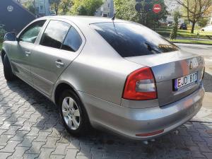 Grey Skoda Octavia 2009 in Vilnius, with an engine capacity of 1.90 L and mileage of 332 thousand km for 3450 €, photo 18 on AUTOMOTO.COM.LV