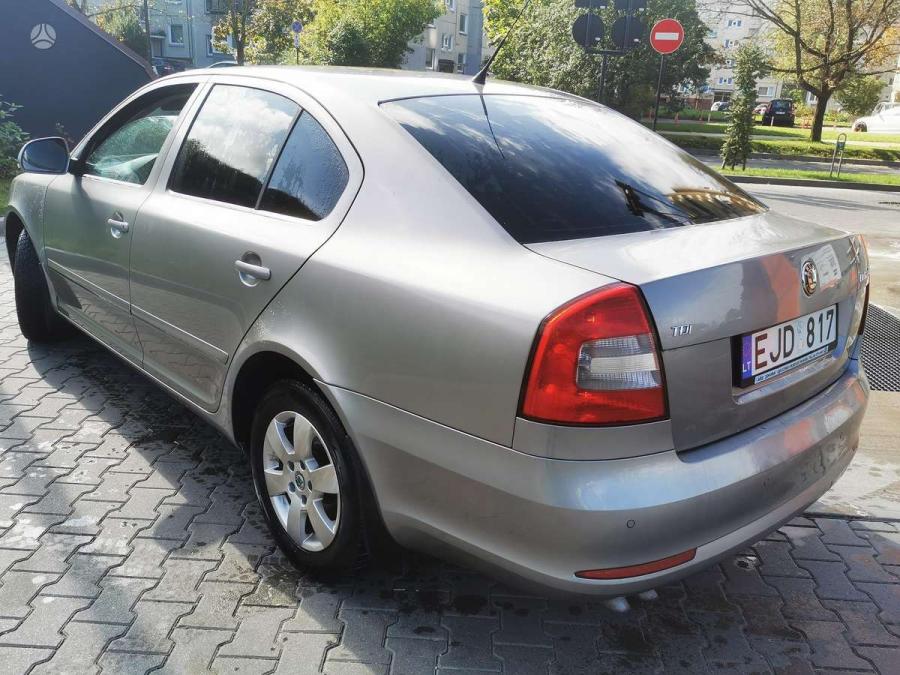 Grey Skoda Octavia 2009 in Vilnius, with an engine capacity of 1.90 L and mileage of 332 thousand km for 3450 €, photo 18 on AUTOMOTO.COM.LV
