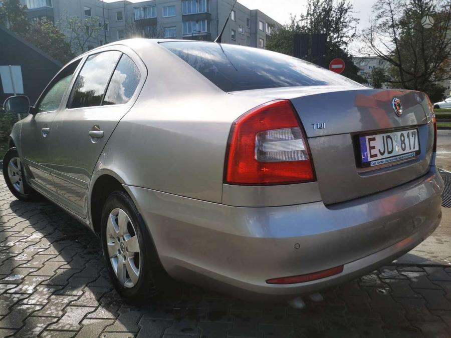Grey Skoda Octavia 2009 in Vilnius, with an engine capacity of 1.90 L and mileage of 332 thousand km for 3450 €, photo 21 on AUTOMOTO.COM.LV
