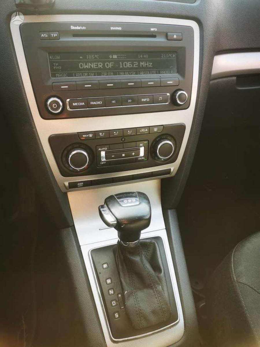 Grey Skoda Octavia 2009 in Vilnius, with an engine capacity of 1.90 L and mileage of 332 thousand km for 3450 €, photo 25 on AUTOMOTO.COM.LV
