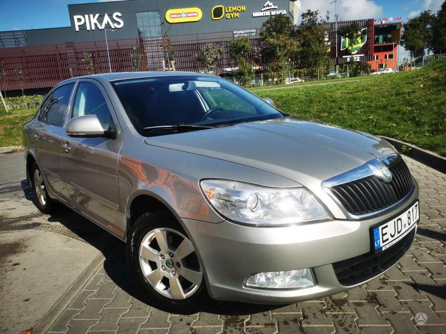 Grey Skoda Octavia 2009 in Vilnius, with an engine capacity of 1.90 L and mileage of 332 thousand km for 3450 €, photo 29 on AUTOMOTO.COM.LV