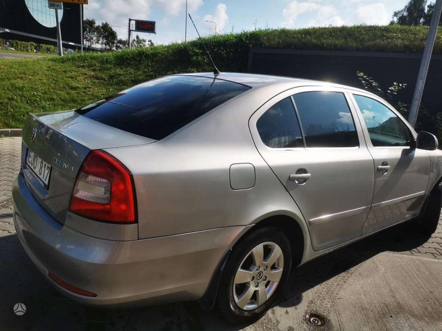 Grey Skoda Octavia 2009 in Vilnius, with an engine capacity of 1.90 L and mileage of 332 thousand km for 3450 €, photo 30 on AUTOMOTO.COM.LV
