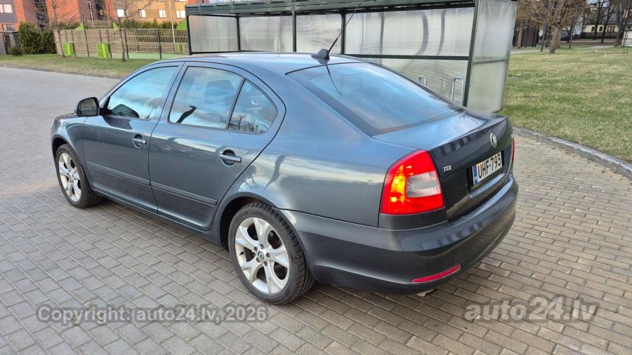 Pelēks Skoda Octavia 2010 Tartu, ar dzinēja tilpumu 1.60 L un nobraukumu 349 tūkst. km par 3490 €, foto 5 vietnē AUTOMOTO.COM.LV