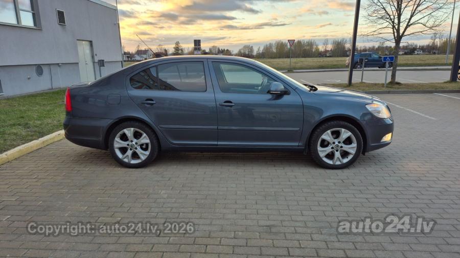 Pelēks Skoda Octavia 2010 Tartu, ar dzinēja tilpumu 1.60 L un nobraukumu 349 tūkst. km par 3490 €, foto 9 vietnē AUTOMOTO.COM.LV