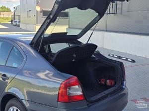 Pelēks Skoda Octavia 2010 Šauļi, ar dzinēja tilpumu 1.60 L un nobraukumu 290 tūkst. km par 1750 €, foto 8 vietnē AUTOMOTO.COM.LV