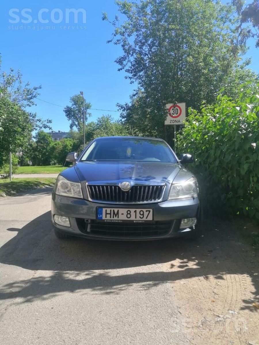 Grey Skoda Octavia 2010 in Riga, with an engine capacity of 1.80 L and mileage of 230 thousand km for 3300 €, photo 4 on AUTOMOTO.COM.LV