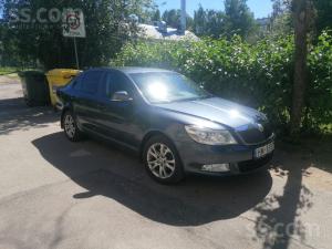 Grey Skoda Octavia 2010 in Riga, with an engine capacity of 1.80 L and mileage of 230 thousand km for 3300 €, photo 5 on AUTOMOTO.COM.LV