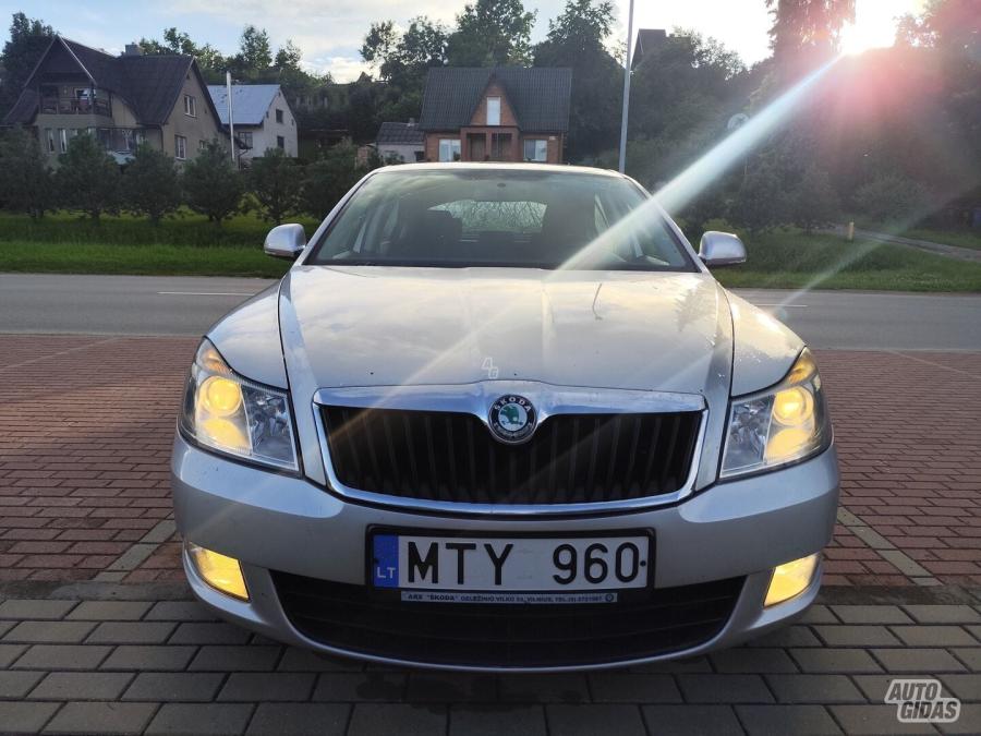 Pelēks Skoda Octavia 2010 Kauņa, ar dzinēja tilpumu 1.90 L un nobraukumu 270 tūkst. km par 1850 €, foto 1 vietnē AUTOMOTO.COM.LV