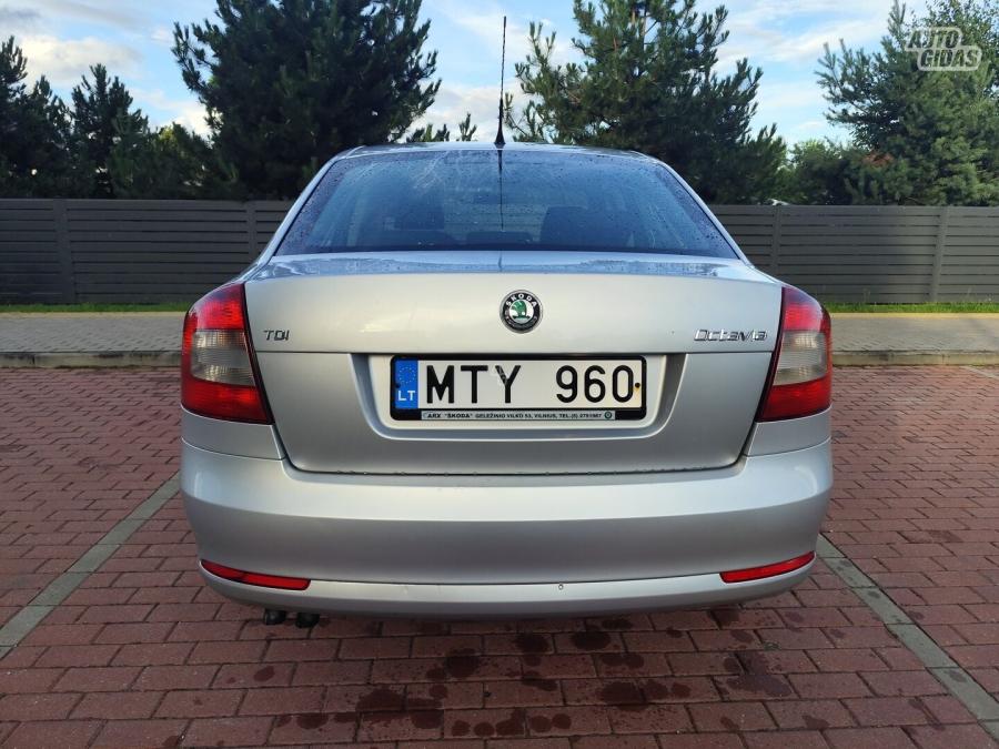 Pelēks Skoda Octavia 2010 Kauņa, ar dzinēja tilpumu 1.90 L un nobraukumu 270 tūkst. km par 1850 €, foto 6 vietnē AUTOMOTO.COM.LV