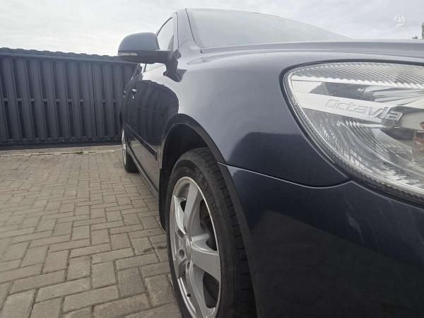 Pelēks Skoda Octavia 2010 Panevēža, ar dzinēja tilpumu 1.60 L un nobraukumu 320 tūkst. km par 2699 €, foto 7 vietnē AUTOMOTO.COM.LV