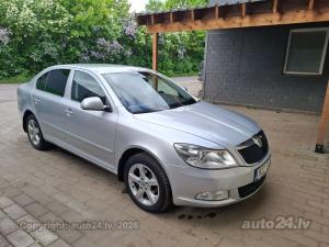 Grey Skoda Octavia 2011 in Tallinn, with an engine capacity of 1.20 L and mileage of 182 thousand km for 2900 €, photo 3 on AUTOMOTO.COM.LV