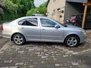 Grey Skoda Octavia 2011 in Tallinn, with an engine capacity of 1.20 L and mileage of 182 thousand km for 2900 €, photo 4 on AUTOMOTO.COM.LV