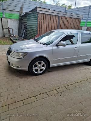 Grey Skoda Octavia 2011 in Tallinn, with an engine capacity of 1.20 L and mileage of 182 thousand km for 2900 €, photo 5 on AUTOMOTO.COM.LV