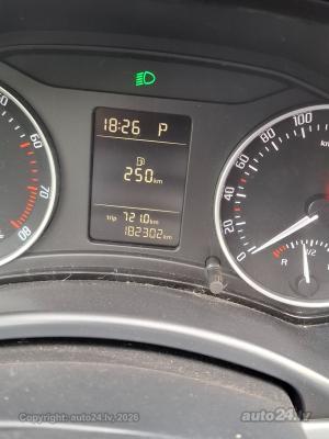 Grey Skoda Octavia 2011 in Tallinn, with an engine capacity of 1.20 L and mileage of 182 thousand km for 2900 €, photo 7 on AUTOMOTO.COM.LV