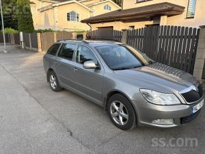 Grey Skoda Octavia 2011 in Riga, with an engine capacity of 2.00 L and mileage of 466 thousand km for 2200 €, photo 4 on AUTOMOTO.COM.LV