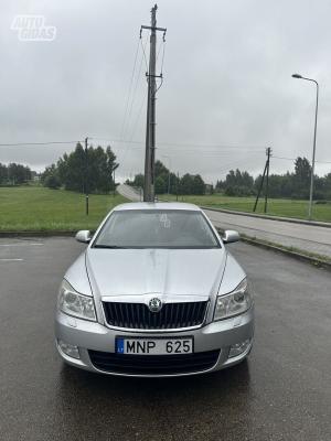 Pelēks Skoda Octavia 2011 Kauņa, ar dzinēja tilpumu 1.20 L un nobraukumu 219 tūkst. km par 2800 €, foto  vietnē AUTOMOTO.COM.LV