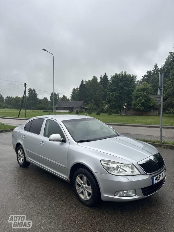 Pelēks Skoda Octavia 2011 Kauņa, ar dzinēja tilpumu 1.20 L un nobraukumu 219 tūkst. km par 2800 €, foto 4 vietnē AUTOMOTO.COM.LV