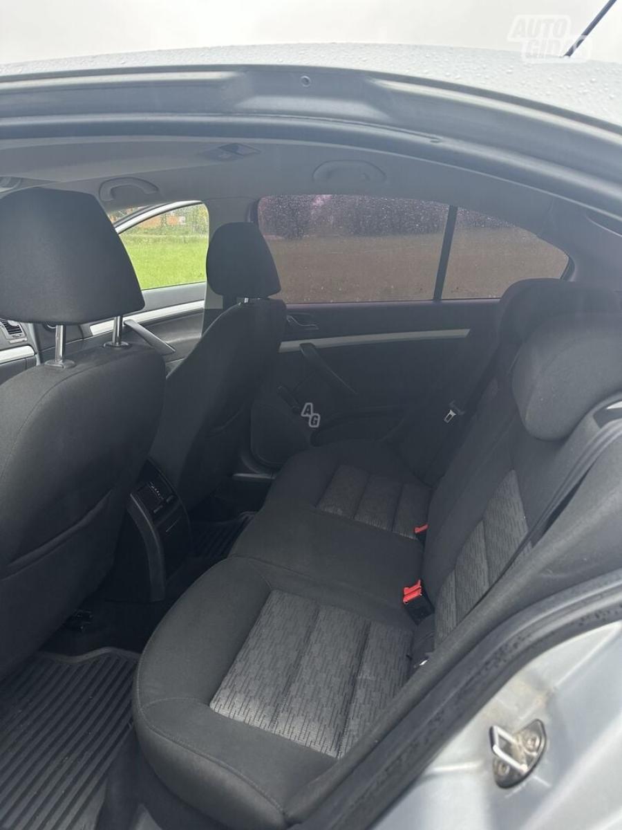 Pelēks Skoda Octavia 2011 Kauņa, ar dzinēja tilpumu 1.20 L un nobraukumu 219 tūkst. km par 2800 €, foto 9 vietnē AUTOMOTO.COM.LV