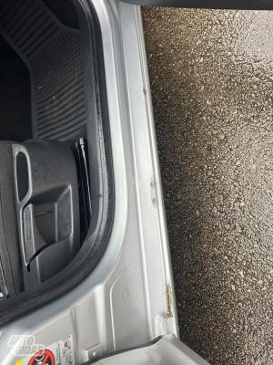 Pelēks Skoda Octavia 2011 Kauņa, ar dzinēja tilpumu 1.20 L un nobraukumu 219 tūkst. km par 2800 €, foto 13 vietnē AUTOMOTO.COM.LV