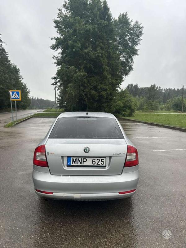 Grey Skoda Octavia 2011 in Kelme, with an engine capacity of 1.20 L and mileage of 220 thousand km for 2100 €, photo 3 on AUTOMOTO.COM.LV