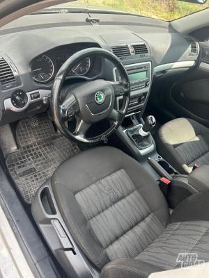Grey Skoda Octavia 2011 in Vilnius, with an engine capacity of 1.90 L and mileage of 373 thousand km for 2450 €, photo  on AUTOMOTO.COM.LV