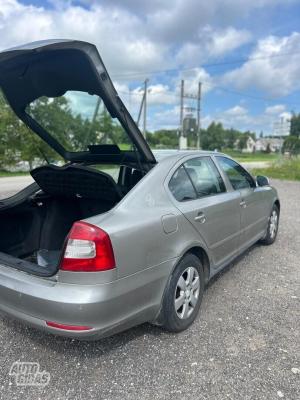 Grey Skoda Octavia 2011 in Vilnius, with an engine capacity of 1.90 L and mileage of 373 thousand km for 2450 €, photo 7 on AUTOMOTO.COM.LV