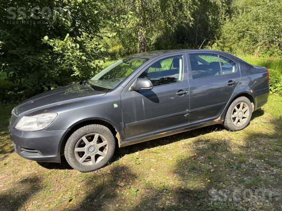 Pelēks Skoda Octavia 2011 Aizkraukle, ar dzinēja tilpumu 1.60 L un nobraukumu 419 tūkst. km par 1800 €, foto 1 vietnē AUTOMOTO.COM.LV