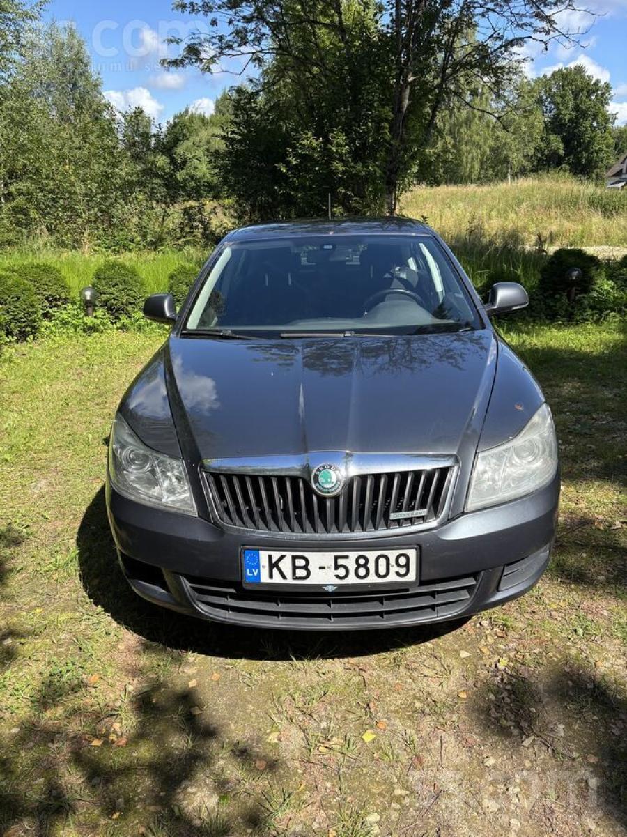 Pelēks Skoda Octavia 2011 Aizkraukle, ar dzinēja tilpumu 1.60 L un nobraukumu 419 tūkst. km par 1800 €, foto 3 vietnē AUTOMOTO.COM.LV