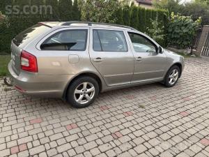 Grey Skoda Octavia 2011 in Riga, with an engine capacity of 2.00 L and mileage of 466 thousand km for 1500 €, photo  on AUTOMOTO.COM.LV