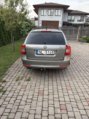Grey Skoda Octavia 2011 in Riga, with an engine capacity of 2.00 L and mileage of 466 thousand km for 1500 €, photo 3 on AUTOMOTO.COM.LV