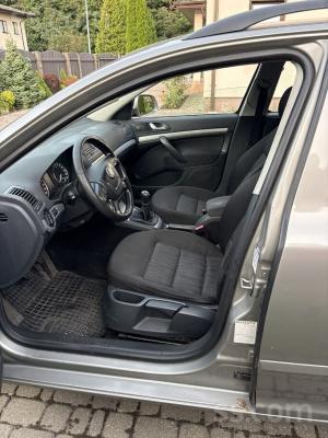 Grey Skoda Octavia 2011 in Riga, with an engine capacity of 2.00 L and mileage of 466 thousand km for 1500 €, photo 6 on AUTOMOTO.COM.LV