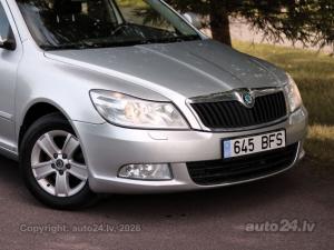 Pelēks Skoda Octavia 2011 Tallina, ar dzinēja tilpumu 1.60 L un nobraukumu 303 tūkst. km par 2900 €, foto 3 vietnē AUTOMOTO.COM.LV