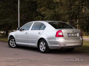 Pelēks Skoda Octavia 2011 Tallina, ar dzinēja tilpumu 1.60 L un nobraukumu 303 tūkst. km par 2900 €, foto 8 vietnē AUTOMOTO.COM.LV