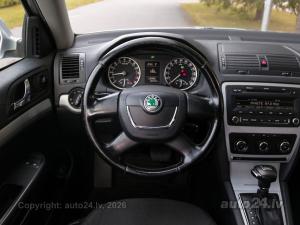 Pelēks Skoda Octavia 2011 Tallina, ar dzinēja tilpumu 1.60 L un nobraukumu 303 tūkst. km par 2900 €, foto 21 vietnē AUTOMOTO.COM.LV
