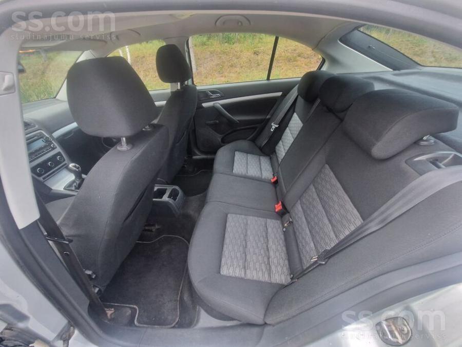 Pelēks Skoda Octavia 2011 Rīga, ar dzinēja tilpumu 1.60 L un nobraukumu 248 tūkst. km par 1700 €, foto 6 vietnē AUTOMOTO.COM.LV