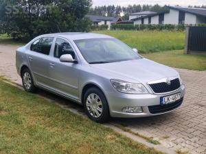 Pelēks Skoda Octavia 2011 Rīga, ar dzinēja tilpumu 1.60 L un nobraukumu 248 tūkst. km par 1700 €, foto 1 vietnē AUTOMOTO.COM.LV