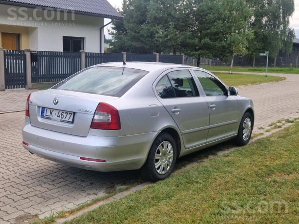 Шкода Октавия 2011 в Рига на AUTOMOTO.COM.LV Серый Шкода Октавия 2011 в Рига, объемом двигателя 1.60 л и пробегом 248 тыс. км за 1700 €, фото 3 на AUTOMOTO.COM.LV