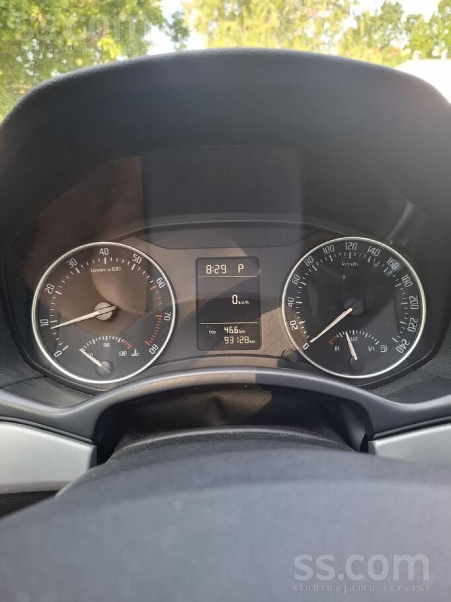 Grey Skoda Octavia 2011 in Riga, with an engine capacity of 1.40 L and mileage of 0 thousand km for 3800 €, photo 8 on AUTOMOTO.COM.LV