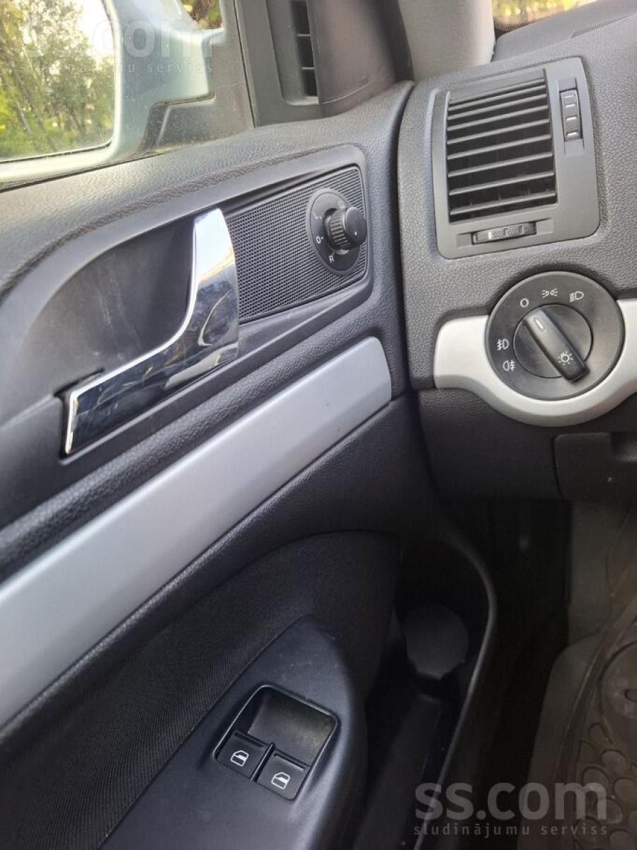 Grey Skoda Octavia 2011 in Riga, with an engine capacity of 1.40 L and mileage of 0 thousand km for 3800 €, photo 9 on AUTOMOTO.COM.LV