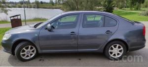 Grey Skoda Octavia 2011 in Jekabpils, with an engine capacity of 1.60 L and mileage of 418 thousand km for 1750 €, photo 4 on AUTOMOTO.COM.LV