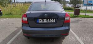 Grey Skoda Octavia 2011 in Jekabpils, with an engine capacity of 1.60 L and mileage of 418 thousand km for 1750 €, photo 9 on AUTOMOTO.COM.LV