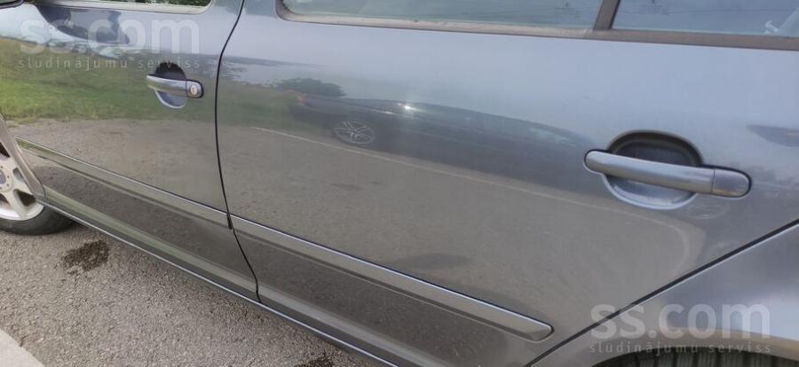 Grey Skoda Octavia 2011 in Jekabpils, with an engine capacity of 1.60 L and mileage of 418 thousand km for 1750 €, photo 12 on AUTOMOTO.COM.LV
