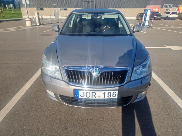 Pelēks Skoda Octavia 2011 Viļņa, ar dzinēja tilpumu 1.40 L un nobraukumu 139 tūkst. km par 3900 €, foto 5 vietnē AUTOMOTO.COM.LV