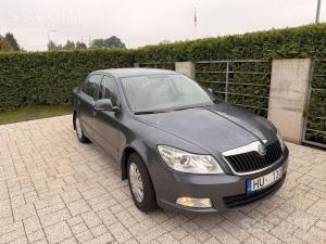 Pelēks Skoda Octavia 2011 Rīga, ar dzinēja tilpumu 1.60 L un nobraukumu 170 tūkst. km par 2500 €, foto  vietnē AUTOMOTO.COM.LV